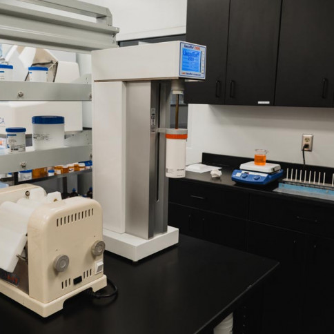 Sterile Compounding Lab | Pharmacy Compounding | Dakota PrecisionRx ...